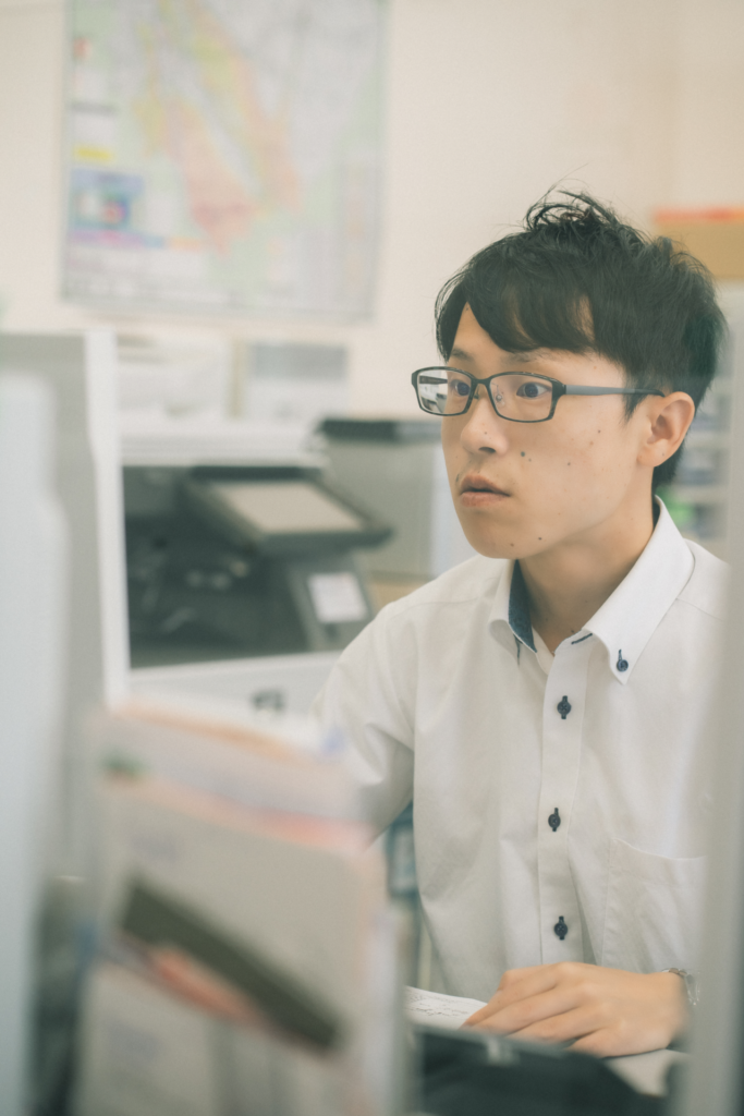 小林 秀人 - 有限会社コスモ保険サービス 採用サイト